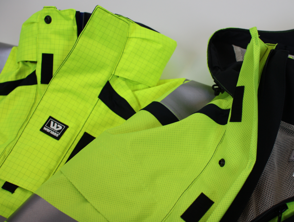 Extreme cold weather clothing