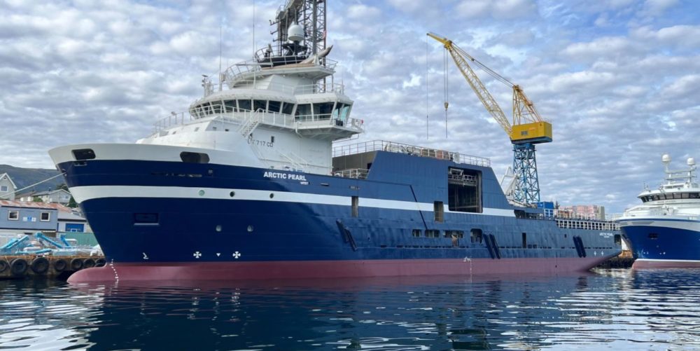 A vessel that ‘hand-picks’ its catch from the seabed